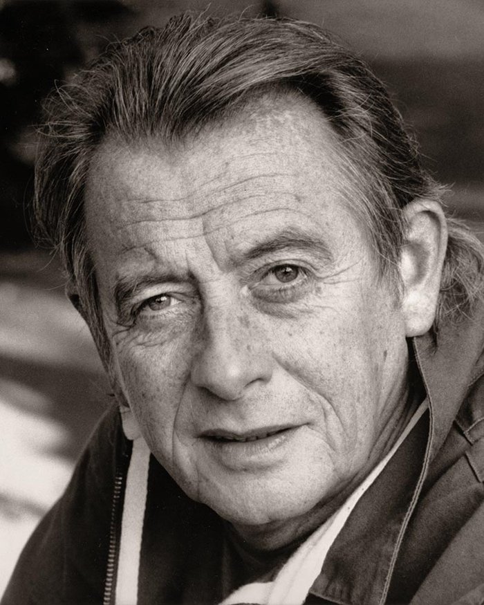 Derek Fowlds