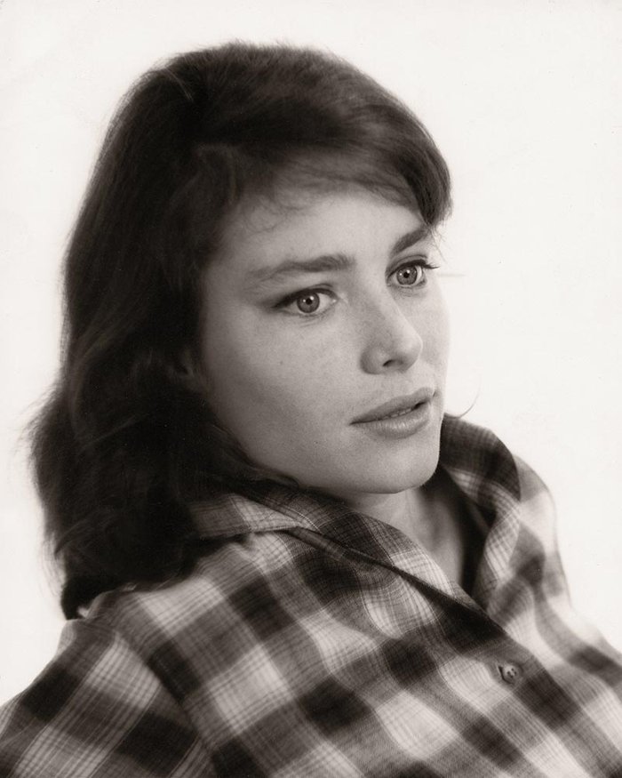 Lisa Harrow's Instagram, Twitter & Facebook on IDCrawl